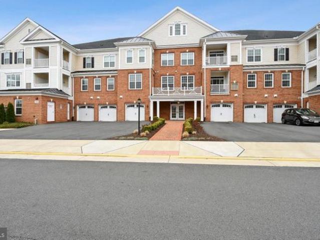 21025 Rocky Knoll Square #204, Ashburn, VA 20147
