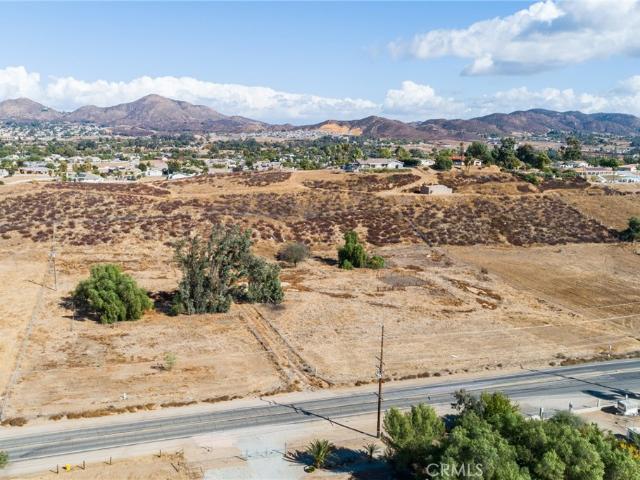 21026 Palomar St, Wildomar, CA 92595 | MLS #AR24233 | Compass