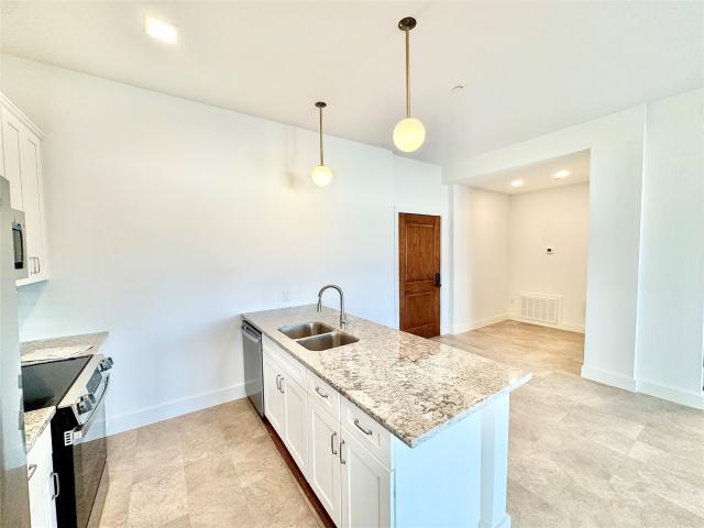 2102 Mechanic St, Unit 304, Galveston, TX 77550 | MLS #15500 | Compass