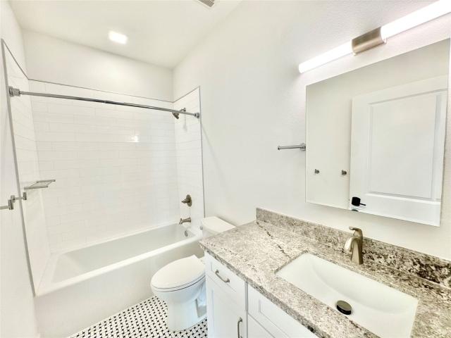 2102 Mechanic Street #205, Galveston, US, TX