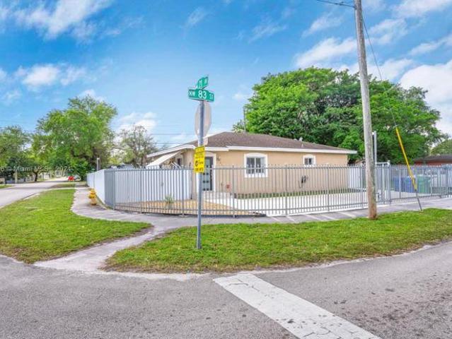 2102 NW 83rd St, Miami, FL 33147