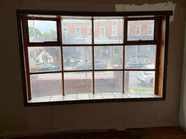 2102 N Dukeland