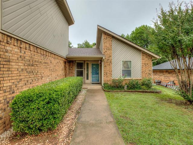 2102 Oak Forest Drive