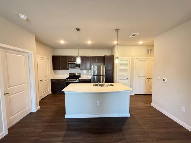 2102 Antoine Dr, Unit 3P63302, Houston, TX 77055 | MLS #91949 | Compass