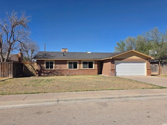 2102 Bullock Ave W, Artesia, NM 88210
