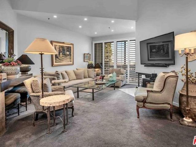 2102 Century Park Ln #412, Los Angeles, CA 90067
