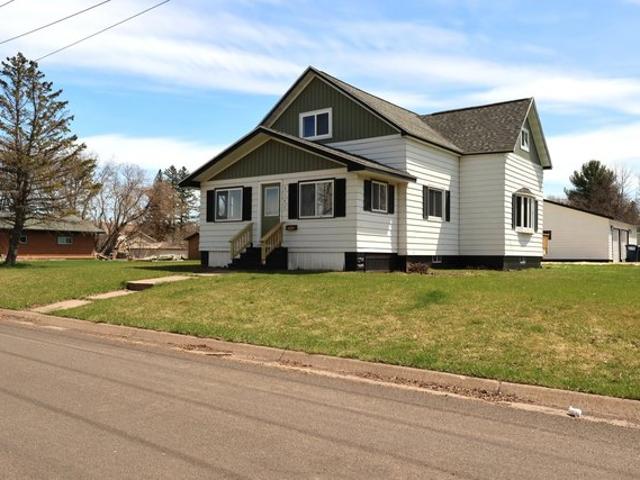2102 E Main St, Ashland, WI 54806