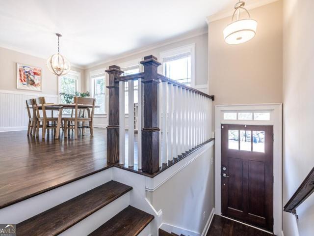 2102 Elvan Circle NE