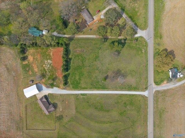 2102 Lindsay Ln S, Athens, AL 35613