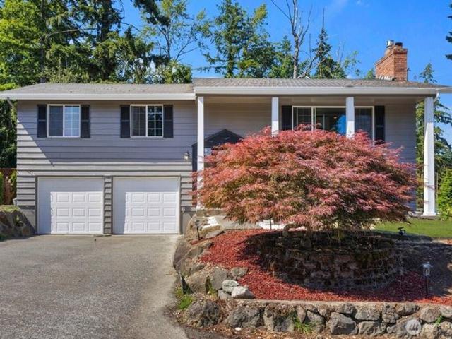 2102 SW 322nd St, Federal Way, WA 98023