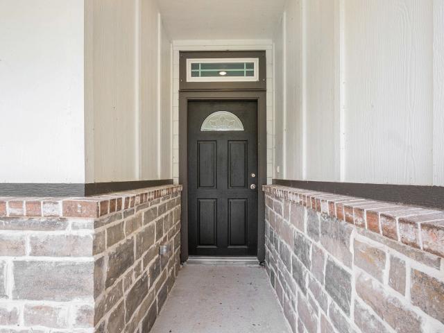 2102 Twin Lakes Blvd, West Columbia, TX 77486 | MLS #83090 | Compass