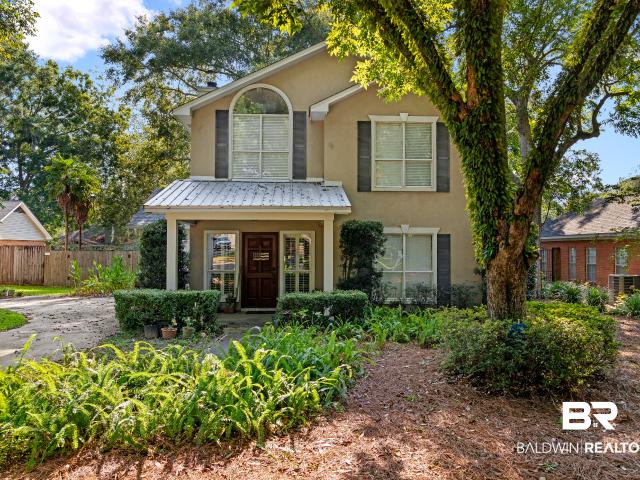 2102 Victoria Drive