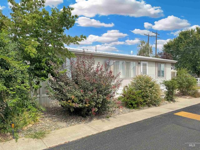 2102 Westwind Court