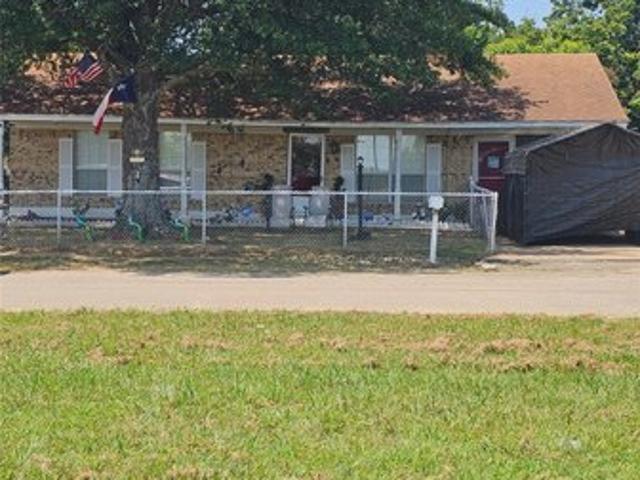 2102 Wimberly Dr, Brookston, TX 75421