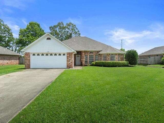 2102 Woodway Dr, Texarkana, AR 71854