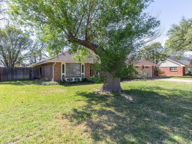 2102 Woodridge Drive
