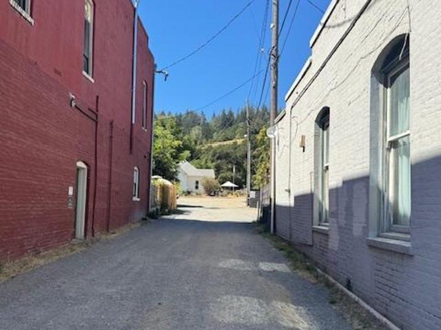 21031 Redwood Hwy, Geyserville, CA 95441 | MLS #325072