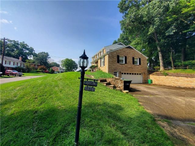 2103 Menold Dr
