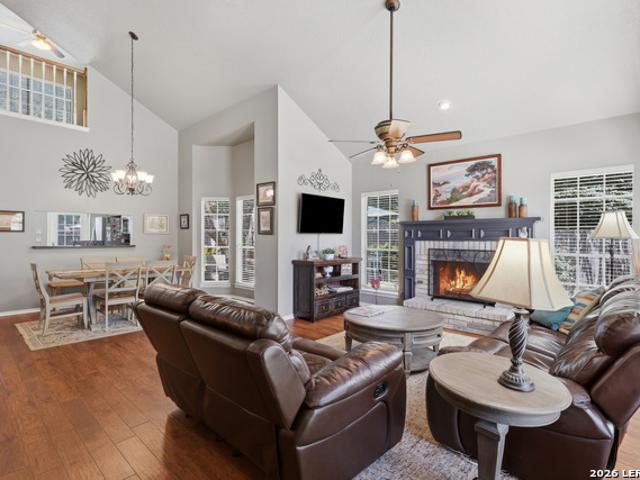 2103 Mollys Way Dr
