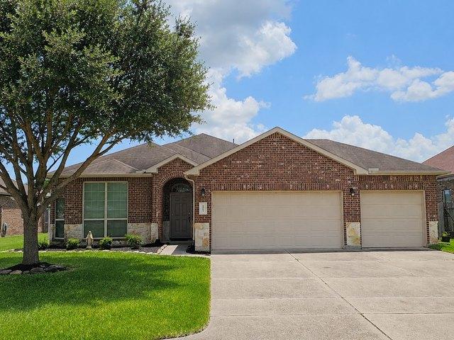 2103 Antler Trails Dr, Crosby, TX 77532