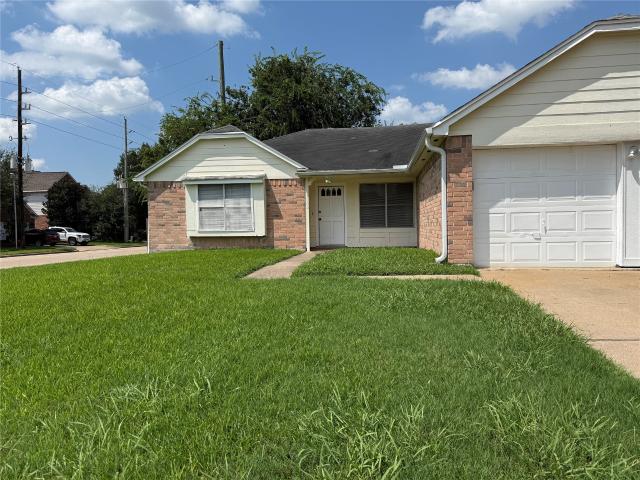 2103 Barrington Pl Dr, Sugar Land, TX 77478 | MLS #29213 | Compass
