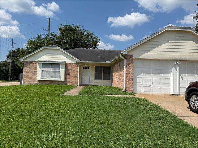 2103 Barrington Place Dr, Sugar Land, TX 77478