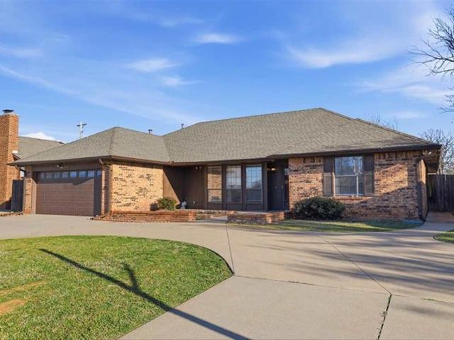 2103 Donner Ave, Ponca City, OK 74604