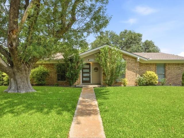 2103 Drake Dr, Richardson, TX 75081