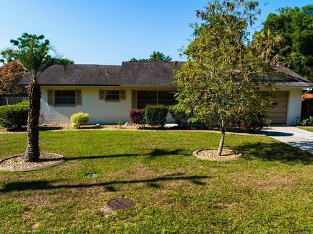 2103 Edgewood Ave, Leesburg, FL 34748