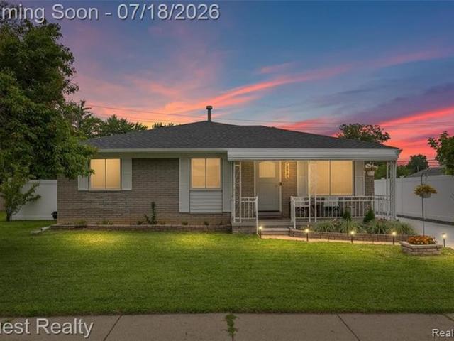 2103 Garry Dr, Troy, MI 48083