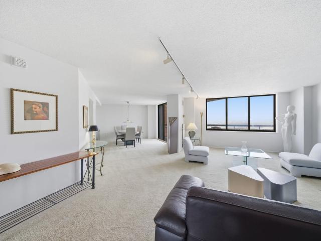 2103 Harmon Cove Tower # 2103