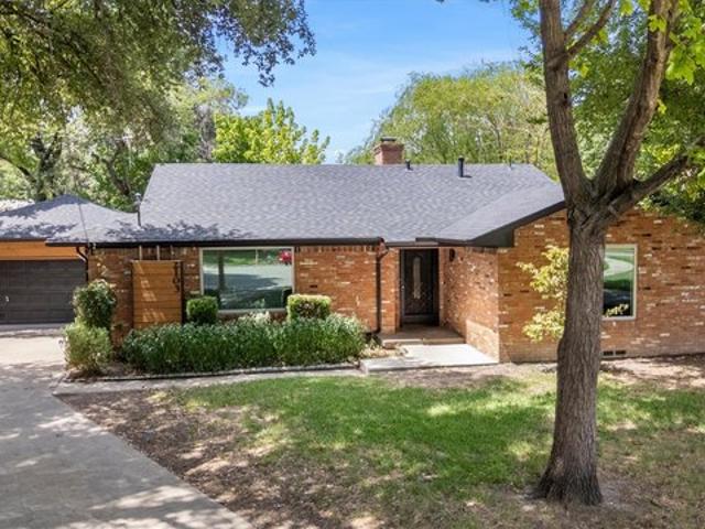 2103 Healey Dr, Dallas, TX 75228
