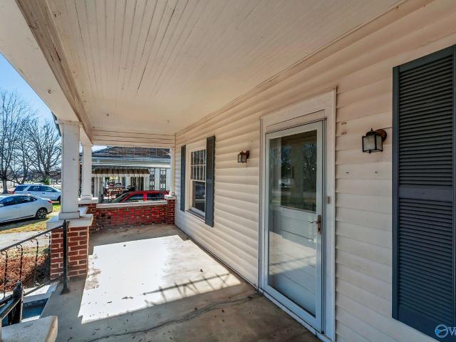 2103 Lee High Drive
