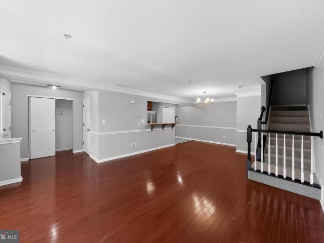 2103 Lexington