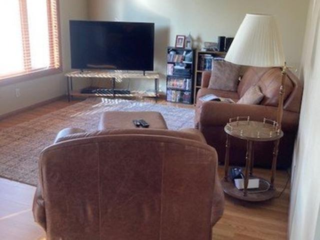 2103 Linden Trl, North Mankato, MN 56003