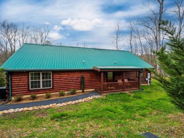 2103 Roscoe Court, Sevierville, TN 37876