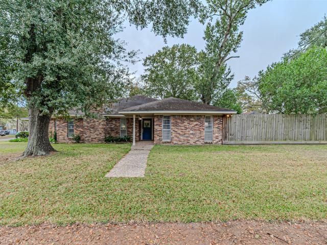 2103 Taylor St, Waller, TX 77484 | MLS #89436