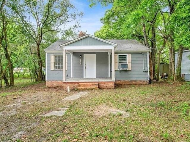 2103 Victory Dr E, Mobile, AL 36606