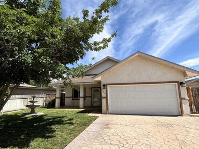 2103 W Juniper St, Roswell, NM 88203