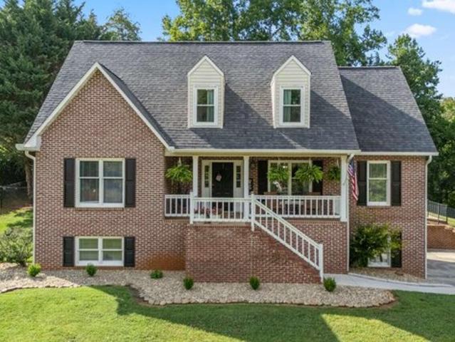 2103 Waterloo Rd, Maryville, TN 37803
