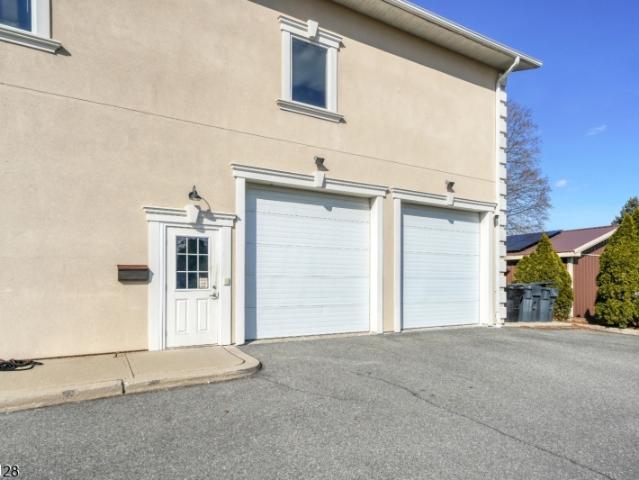 210 3rd Ave