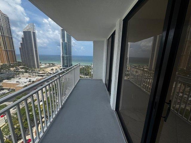 210 174th St Apt 2110, Sunny Isles Beach, FL 33160