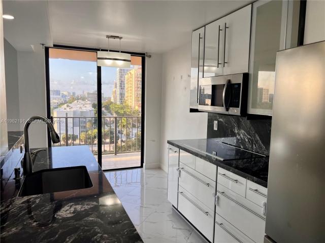 210 174th St Unit 912, Sunny Isles Beach, US, FL