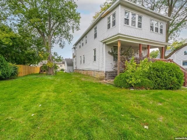 210 212 Doty St 2 Bedroom Apartment for Rent at 210 Doty St, Fond Du Lac, WI 54935