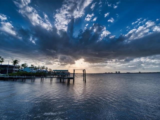 210 21st St NE, Bradenton, FL 34208 | MLS #A4688