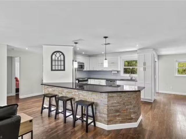 210 29TH ST SW, NAPLES, FL 34117 Single Family Residence For S.