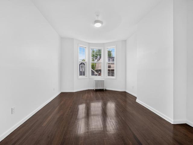 210 36Th St # 3L