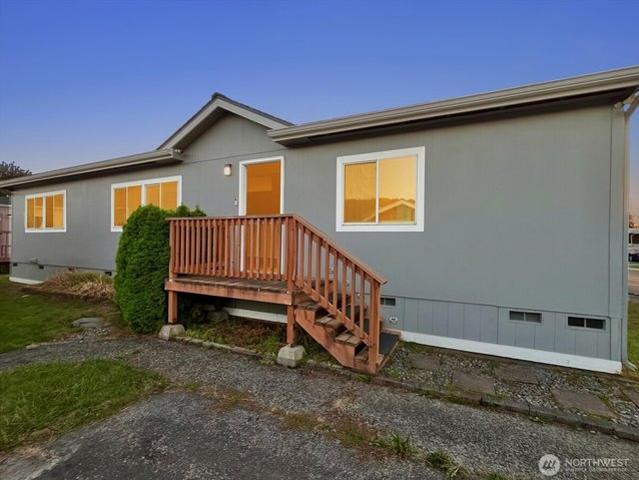 210 37th St SE Trlr 130, Auburn, WA 98002