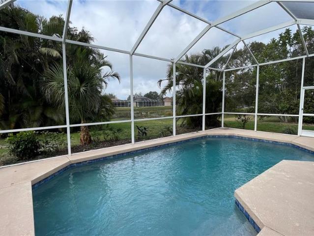 210 41st St NE, Bradenton, FL 34208 | MLS #A4690 | Compass