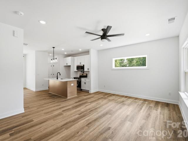 210 8th Avenue Drive SE